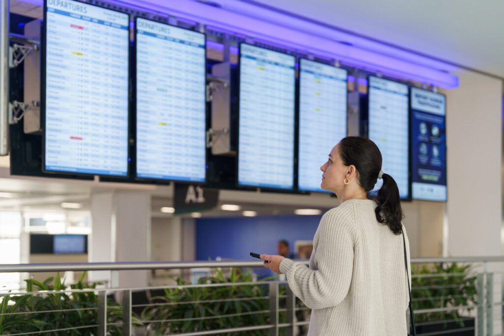 The cost of digital signage installation in Canada [Pricing updated for ...